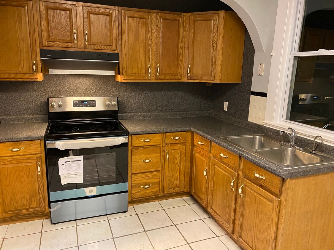 605 Larch St, Scranton, PA 18509 - House Rental in Scranton, PA ... 605 Larch St, Scranton, PA 18509 - House Rental in Scranton, PA ...