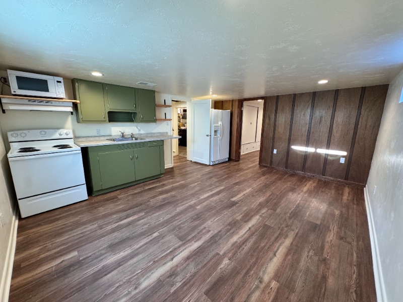 607 Hollins Ave Unit B, Helena, MT 59601 | Apartments.com