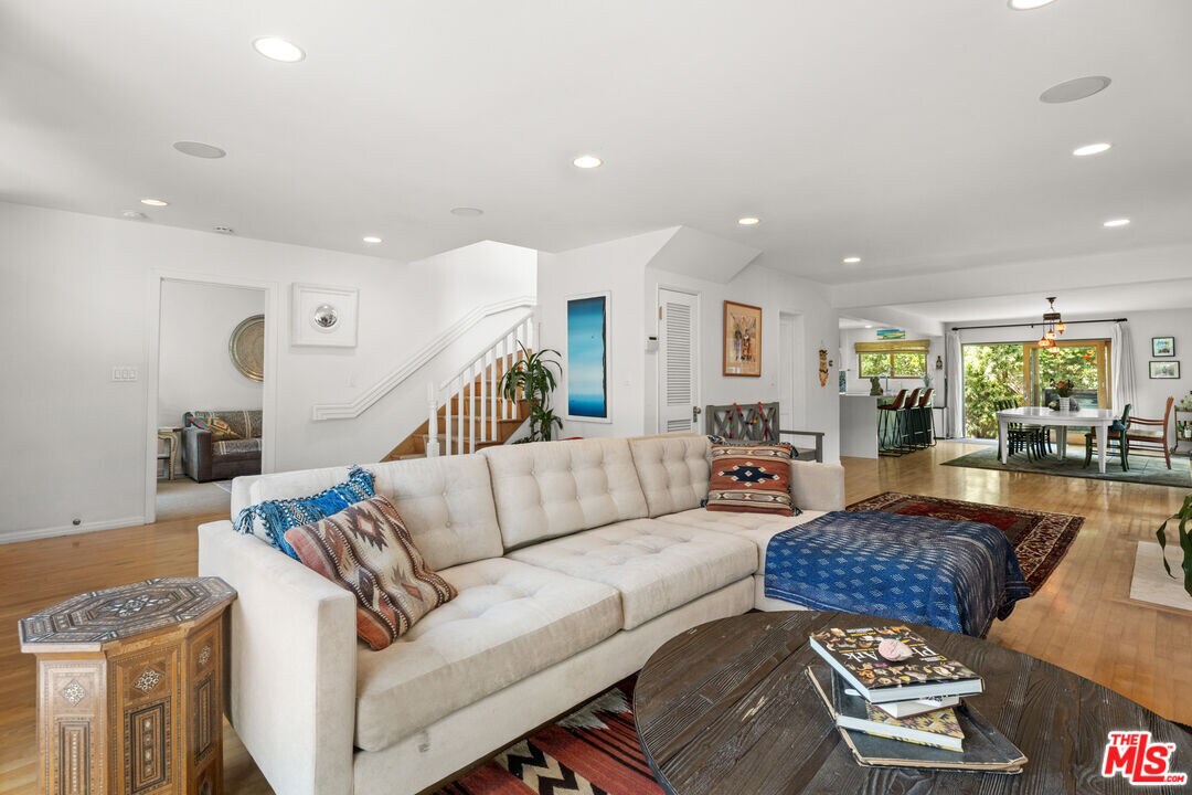 2425 Frey Ave, Los Angeles, CA 90291 - House Rental in Los Angeles, CA ...