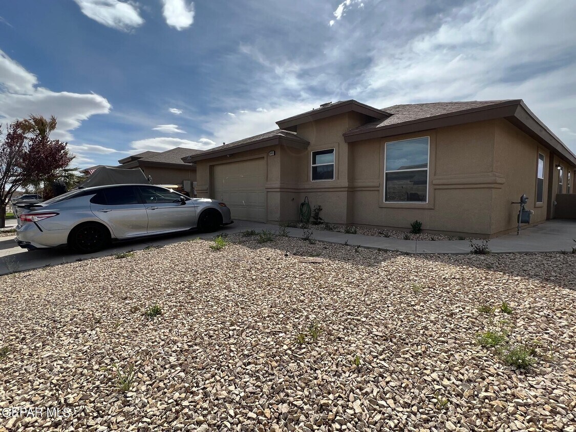 2441 Foggy Point, El Paso, TX 79938 - House Rental in El Paso, TX | Apartments.com