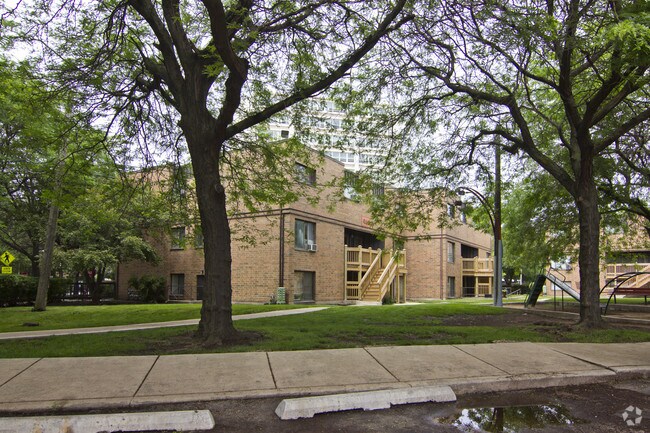 Evergreen Terrace Apartments Apartments - Chicago, IL | Apartments.com