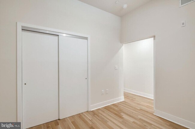 1435 South St Unit 203, Philadelphia, PA 19146 - Room for Rent in ...