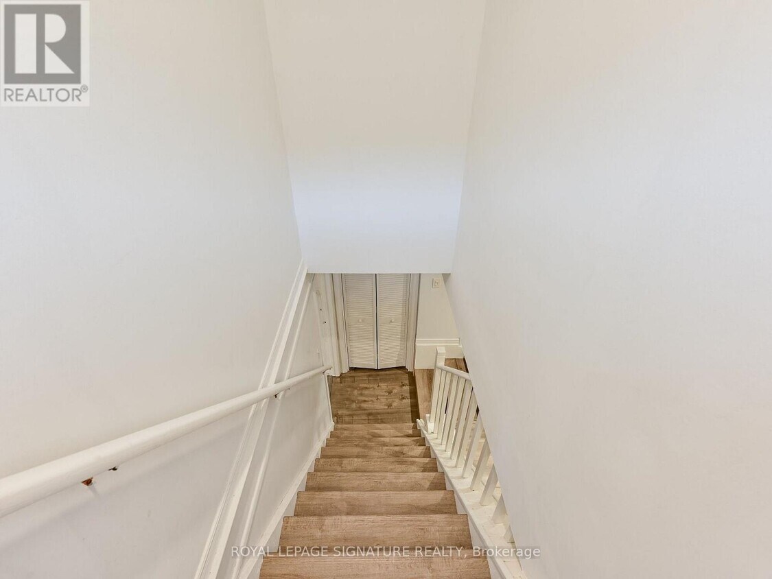 1195 Chada Ave, Mississauga, ON L5C 1P8 - Maison à Louer à Mississauga ...