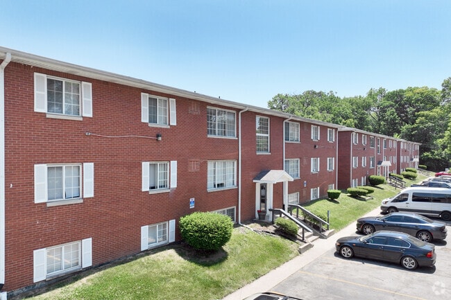 Sycamore Heights Apartments for Rent with Hardwood Floors ...