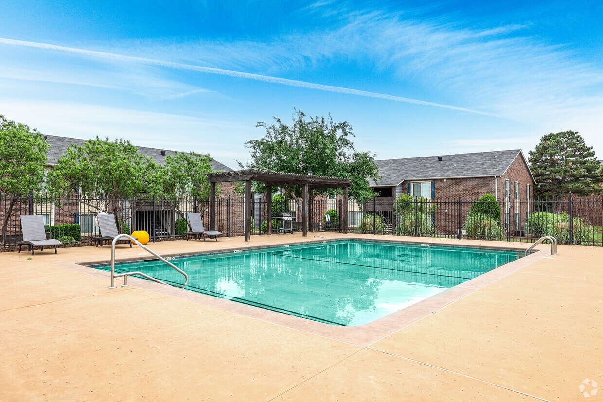 Avista of Edmond - 1730 E 2nd St Edmond, OK 73034 | Apartments.com