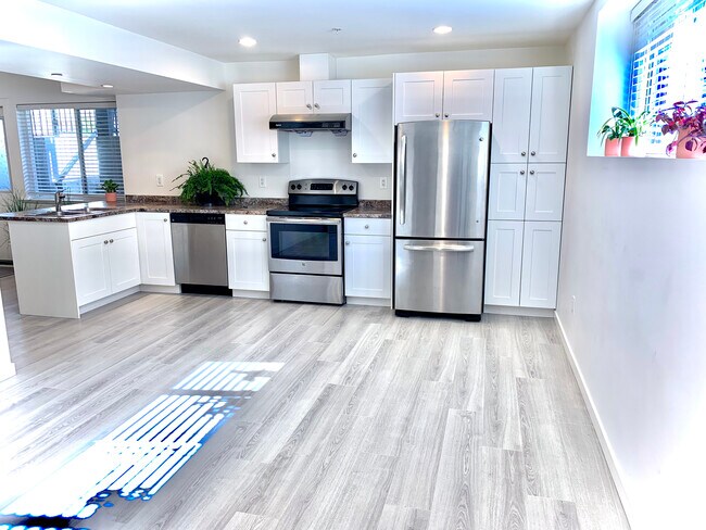 11849 238B St, Maple Ridge, BC V4R 2T8 - House for Rent in Maple Ridge ...