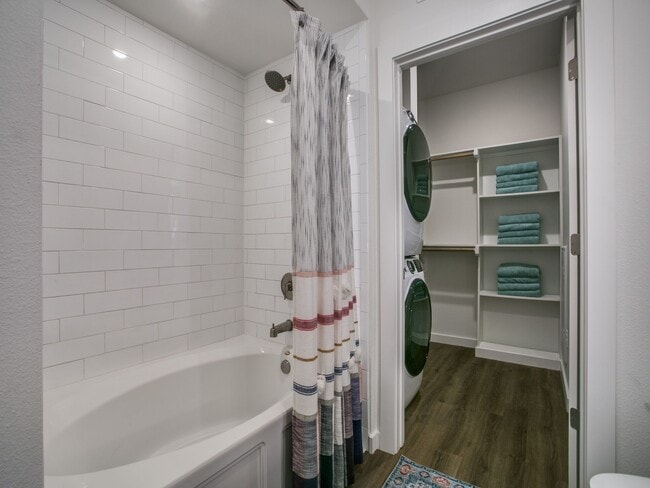 The Dacoma Apartments - Houston, TX | Apartments.com