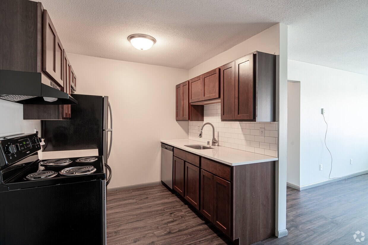 Normandale Lake Estates - Apartments in Bloomington, MN | Apartments.com