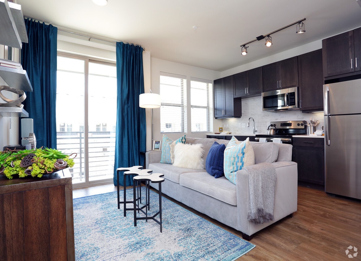 Camden Greenville - 5065 Amesbury Dr Dallas, TX 75206 | Apartments.com