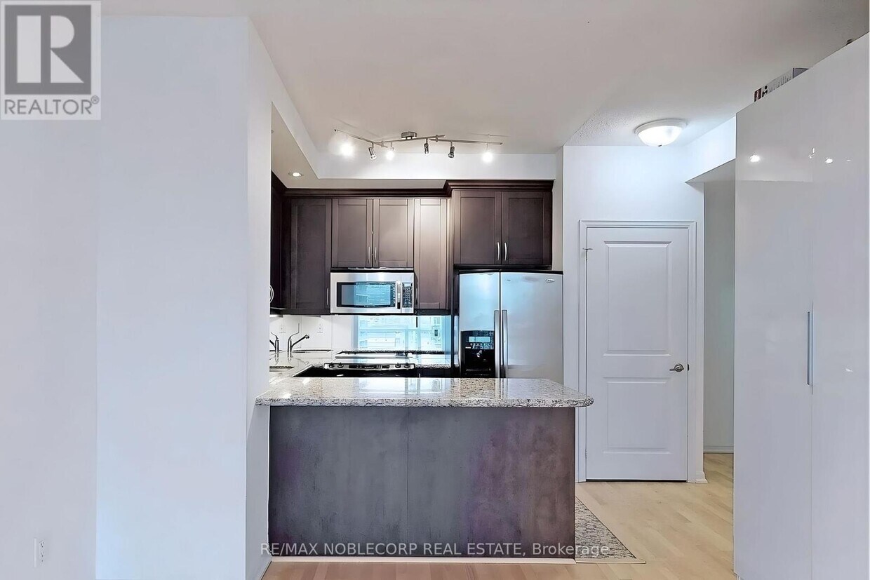 628 Fleet St Unité 722, Toronto, ON M5V 1A8 - Appartement à Louer à ...