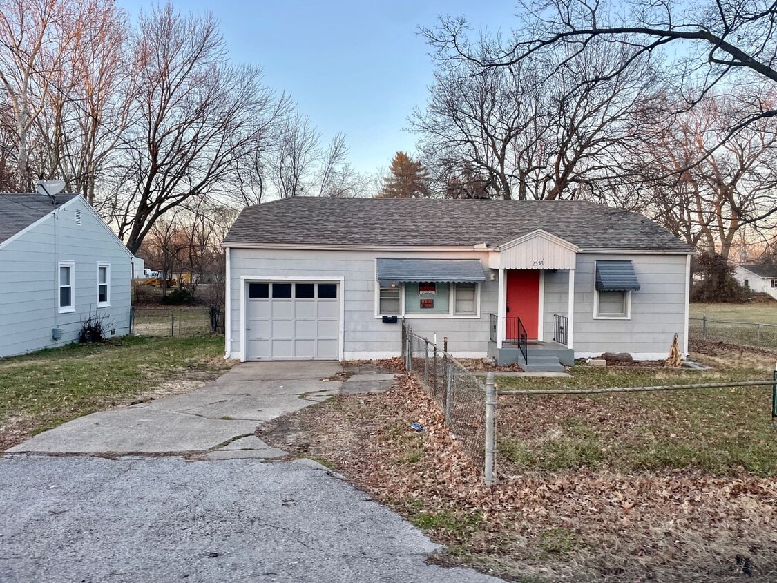 2553 E Bennett St, Springfield, MO 65804 - House Rental in Springfield ...