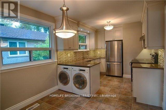 381 Taylor Mills Dr N, Richmond Hill, ON L4C 2V1 - Maison à Louer à ...