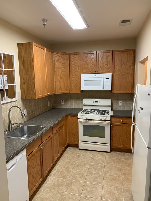 143 Conover Terrace, Lebanon, NJ 08833 - House Rental in Lebanon, NJ ...
