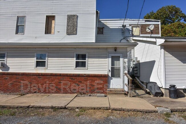 601 Shaw St Unit Apt #7, Avis, PA 17721 - Condo for Rent in Avis, PA ...