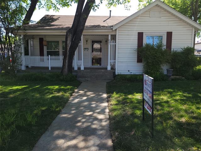 421 S Dooley St, Grapevine, TX 76051 - House Rental in Grapevine, TX ...