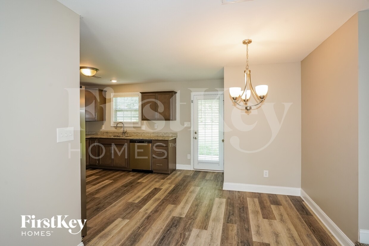 1086 Whitney Dr, Clarksville, TN 37042 | Apartments.com