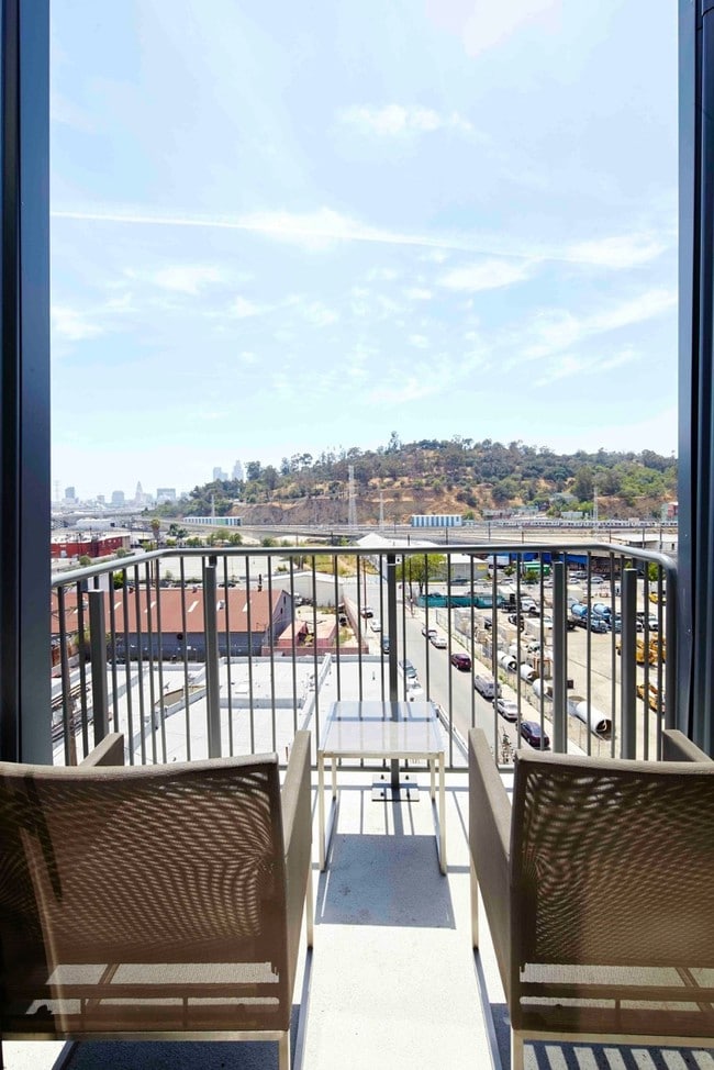 ALTA Lofts Apartments - Los Angeles, CA | Apartments.com