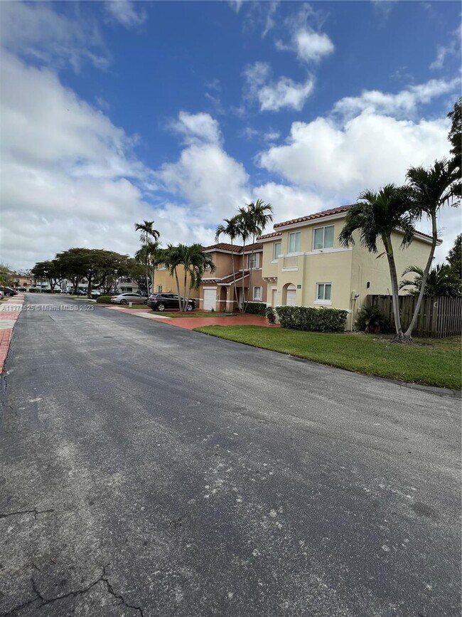 14848 SW 104th St, Miami, FL 33196 - Townhome Rentals in Miami FL | Apartments.com