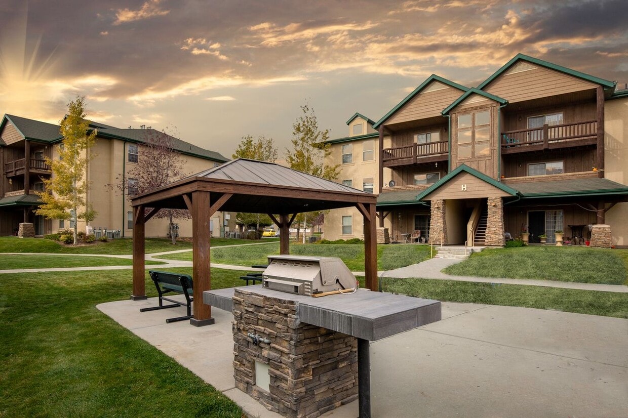 Sunset Ridge - 5503 W 9000 S West Jordan, UT 84081 | Apartments.com