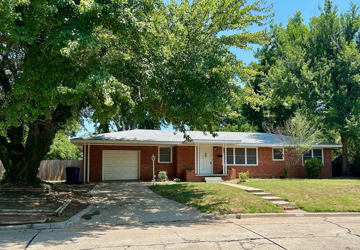 1641 Marian Dr, Norman, OK 73069 - House Rental in Norman, OK | Apartments.com
