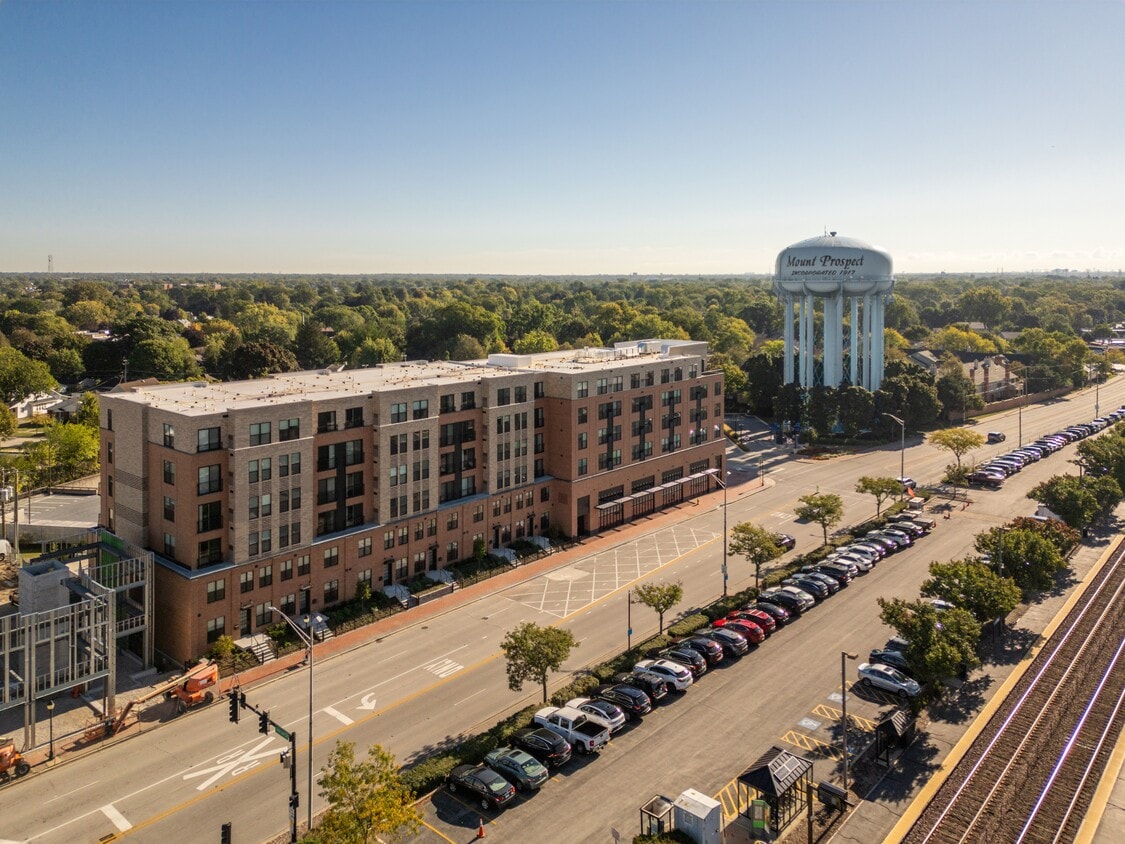 HQ Residences Apartments - 122 E Northwest Hwy Mount Prospect, IL 60056 ...