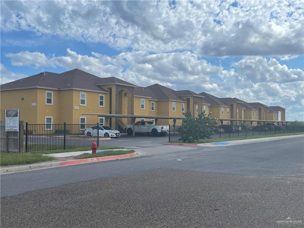 300 Sylvia Handy Dr Unit 116, Elsa, TX 78543 - Room for Rent in Elsa ...