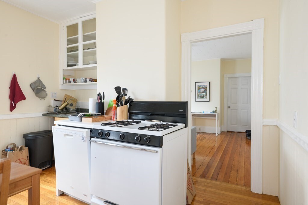 17 Bristol St Unit 2, East Cambridge, MA 02141 - 17 Bristol St East ...