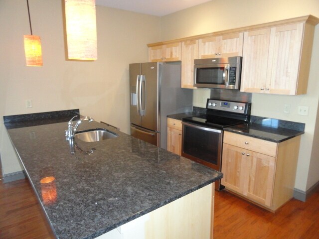 537 Congress St Unit #406, Portland, ME 04101 - 537 Congress St ...