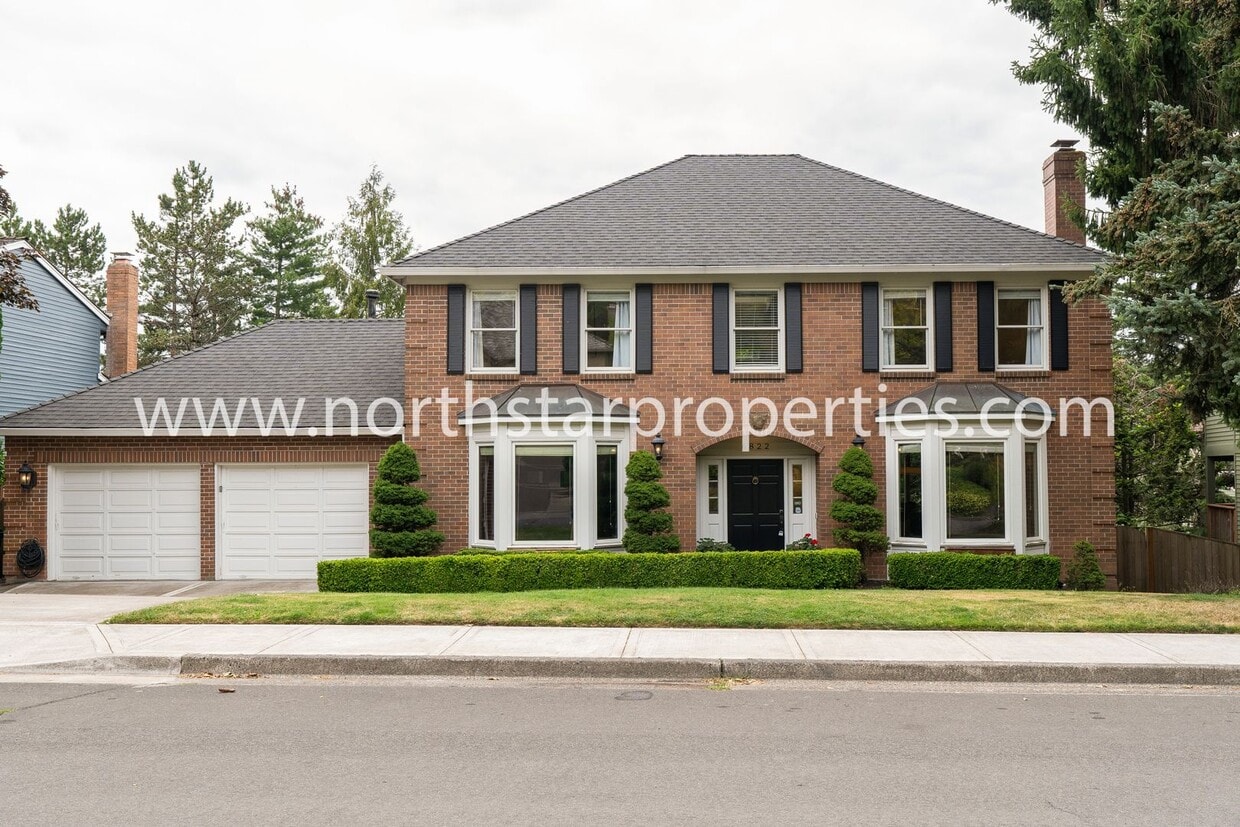 6822 SW Windemere Loop, Portland, OR 97225 - House Rental in Portland ...