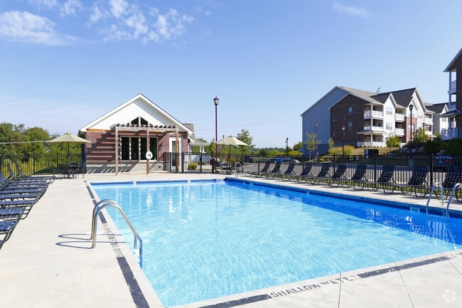 Chatham Commons of Cranberry - Apartments in Cranberry Township, PA ...