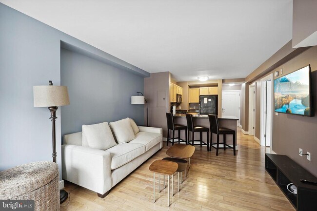 800 4th St SW Unit S218, Washington, DC 20024 - Room for Rent in ...