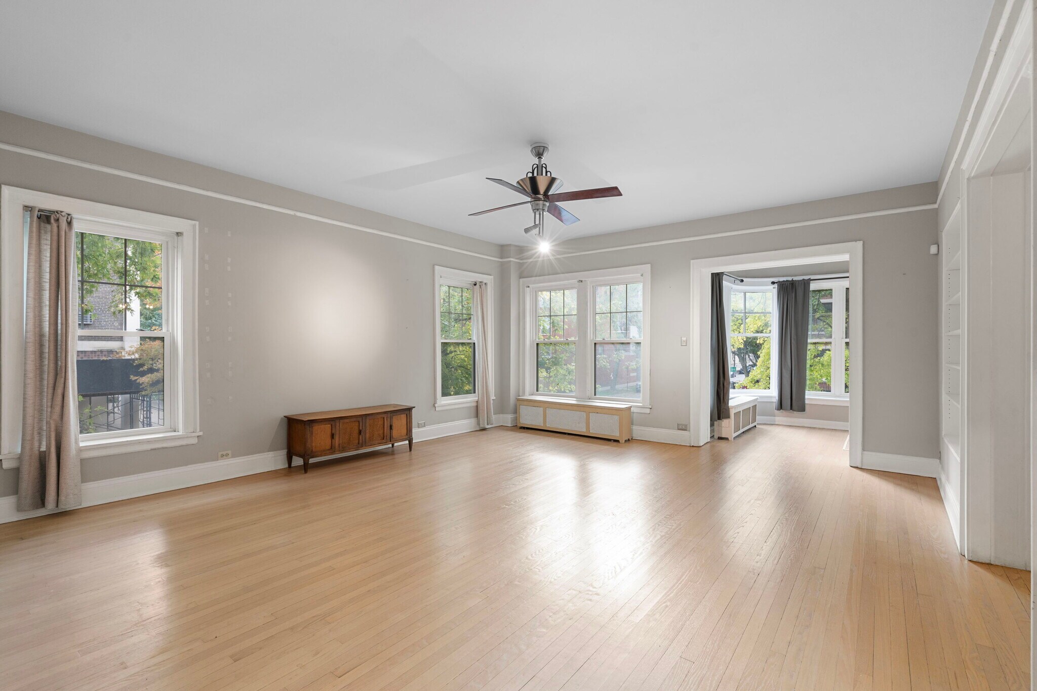 5345 S Hyde Park Blvd Unit 1, Chicago, IL 60615 - Condo for Rent in ...