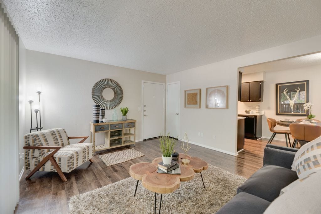 The Park at Wintergreen Apartments - 320 E Wintergreen Rd Desoto, TX ...