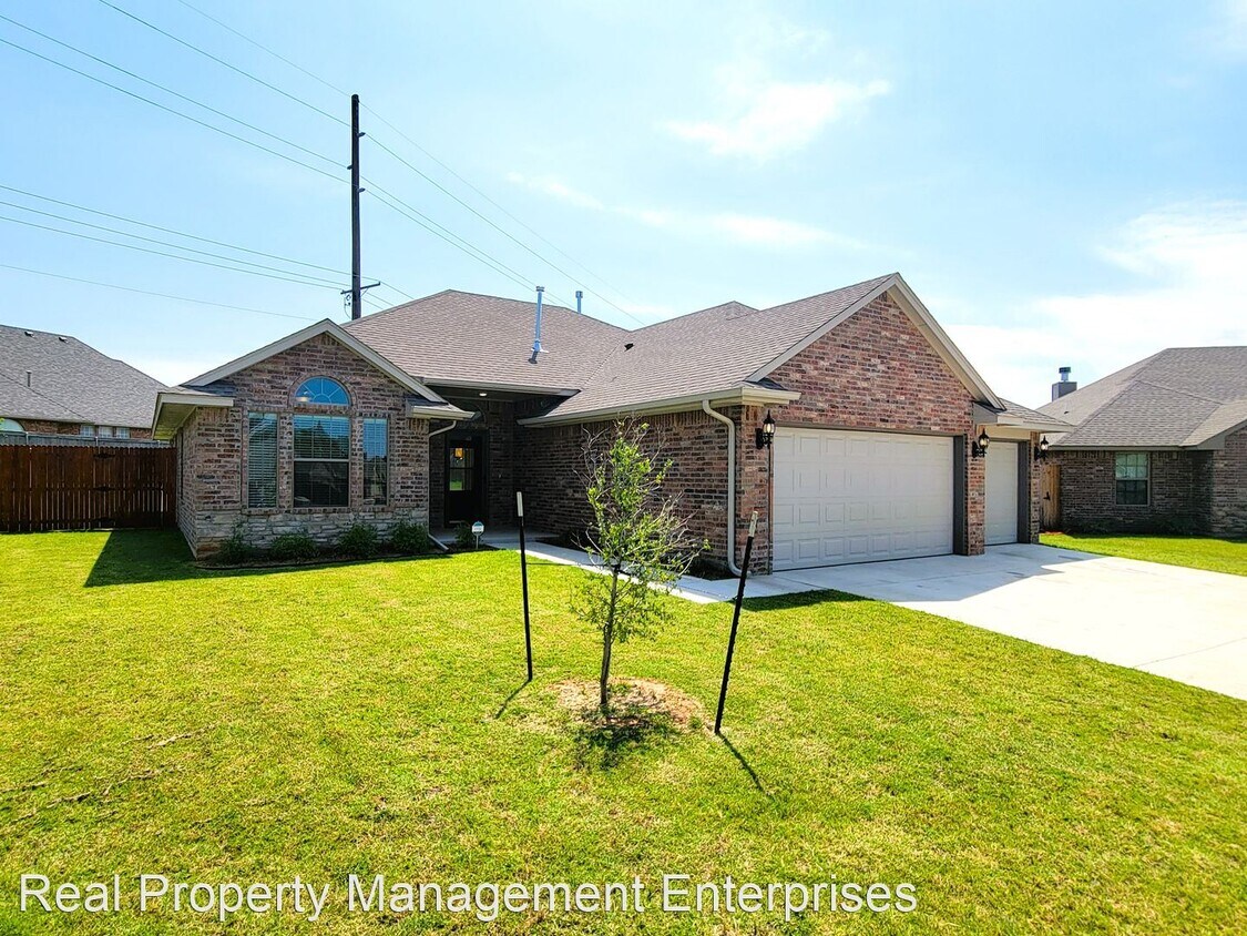 4500 Oasis Ct, Yukon, OK 73099 - House Rental in Yukon, OK | Apartments.com