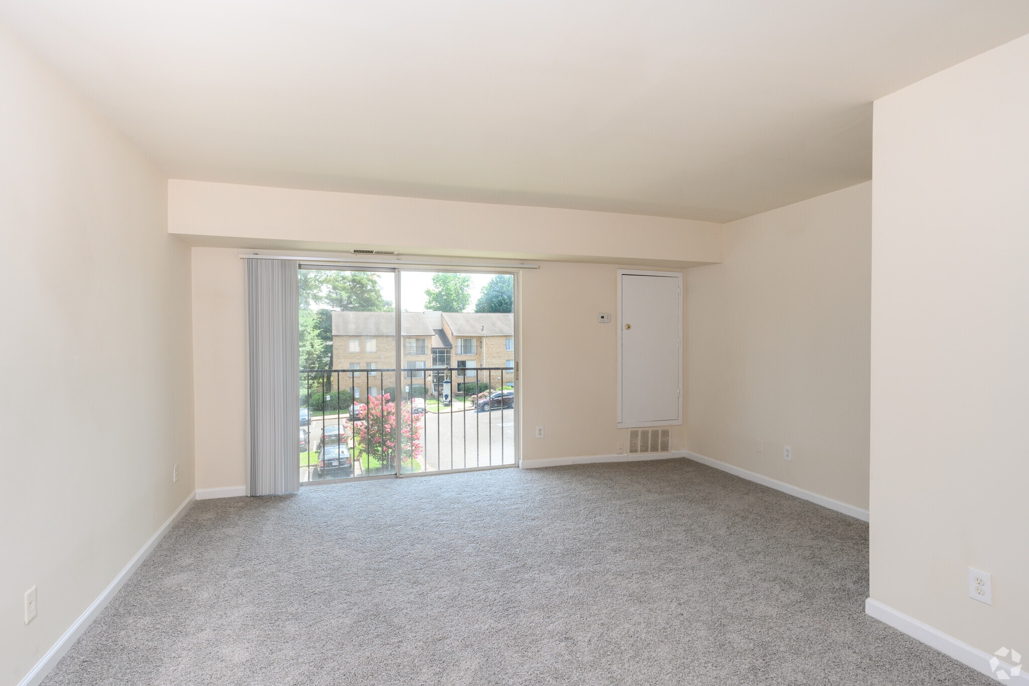 Linden Park Apartments - 3600 Jurgensen Dr Triangle, VA 22172 ...