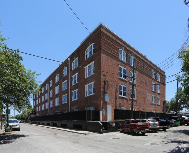 Dakota Lofts Apartments Apartments - Houston, TX | Apartments.com