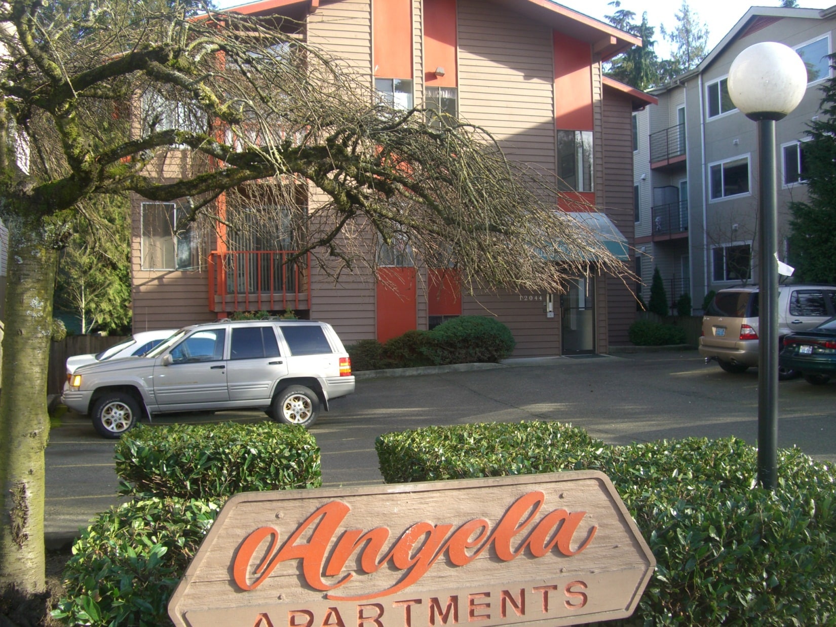 Angela Apartments - 12044 15th Ave Ne Seattle, WA 98125 | Apartments.com