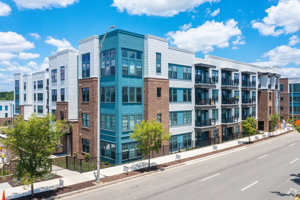 Old Town Manchester, Richmond Apartments with EV Charging | Apartments.com