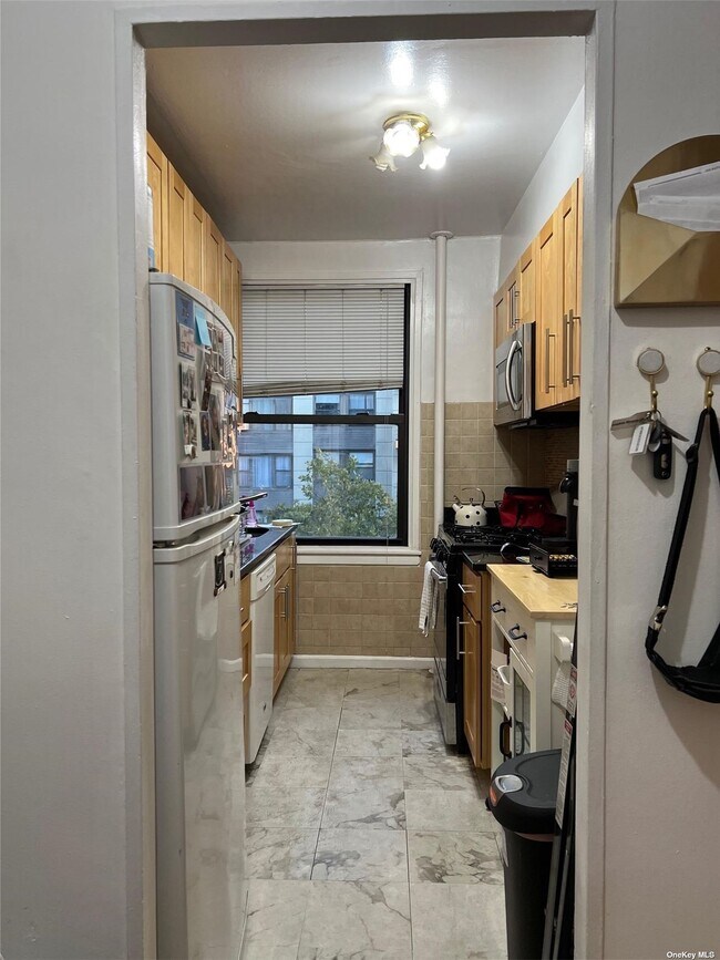 98-33 64th Ave Unit 6, Queens, NY 11374 - Condo for Rent in Queens, NY ...