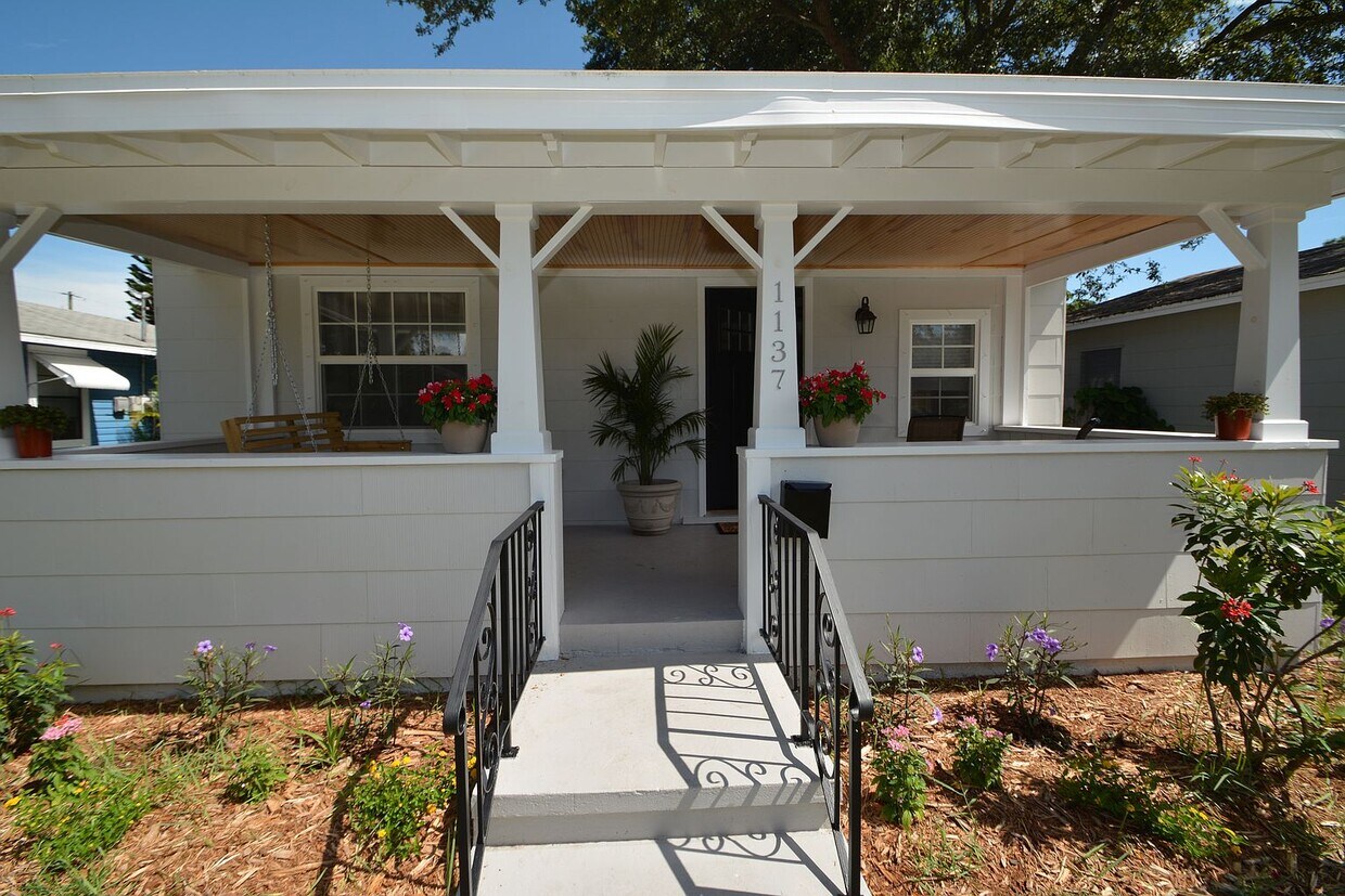 1137 36th Ave N, Saint Petersburg, FL 33704 - House Rental in Saint ...