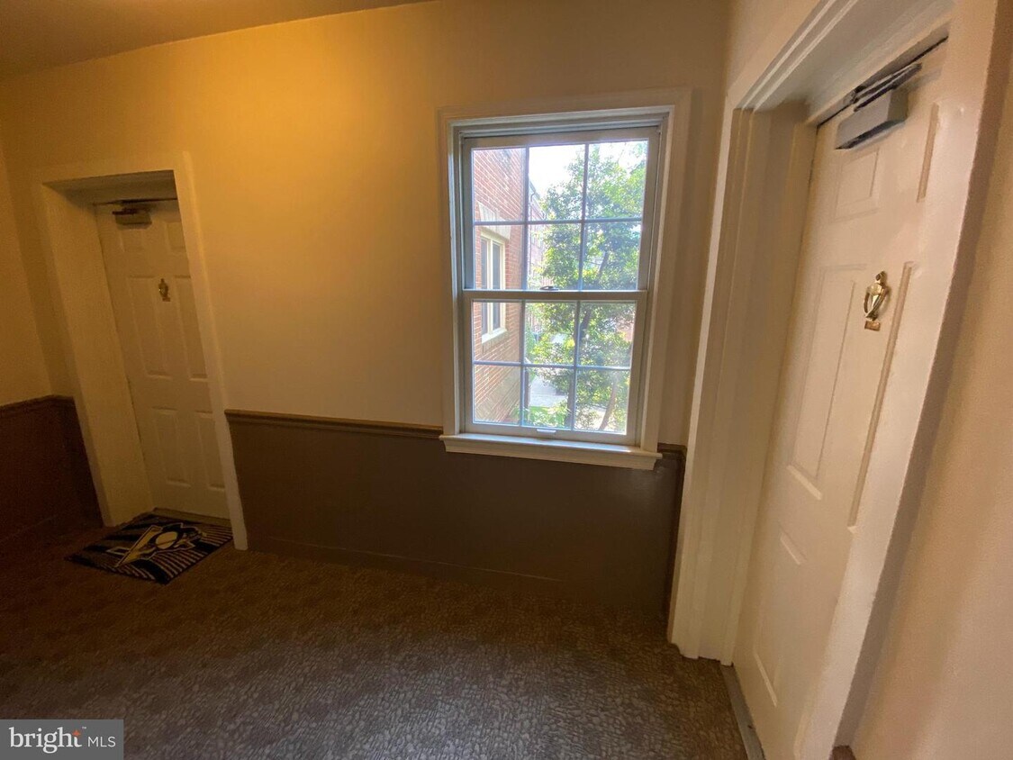 1117 N Pitt St Unit 2C, Alexandria, VA 22314 - Room for Rent in ...