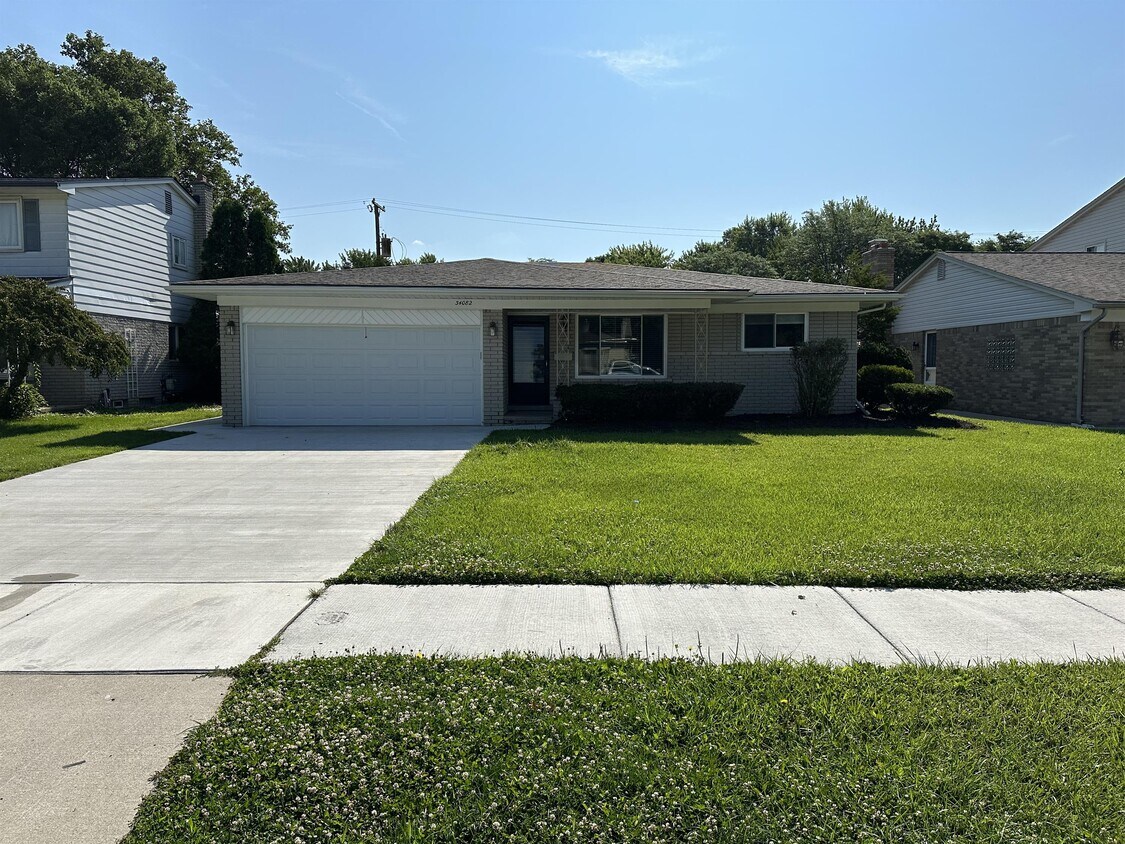 34082 Shearing Dr, Sterling Heights, MI 48312 - House Rental in ...