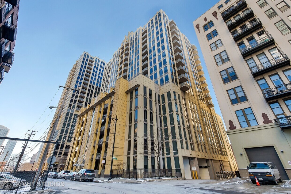720 N Larrabee St Unit 1710, Chicago, IL 60654 - Condo for Rent in ...