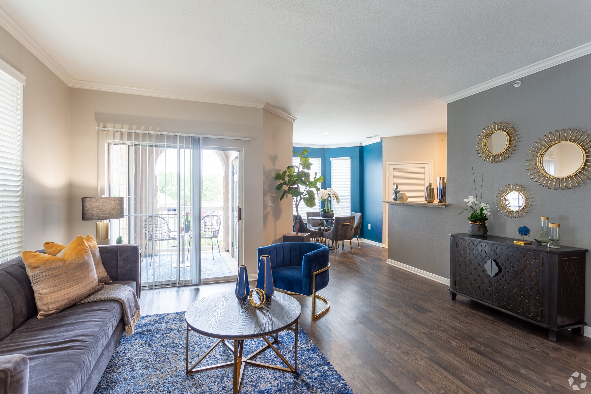 Mission Ranch Apartments - 5600 Babcock Rd San Antonio, TX 78240 ...