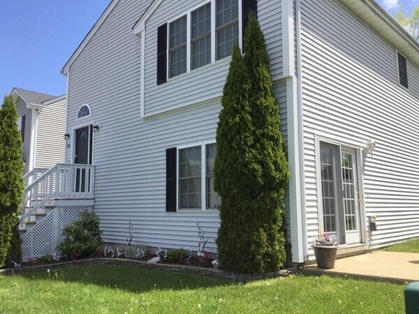 24 Evelyn's Way Unit 1, Fall River, MA 02724 - Room for Rent in Fall ...