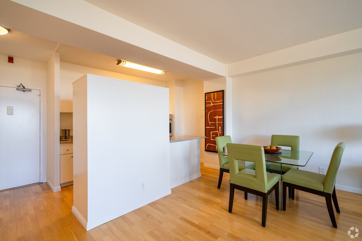 1333 Gough Apartments At Cathedral Hill