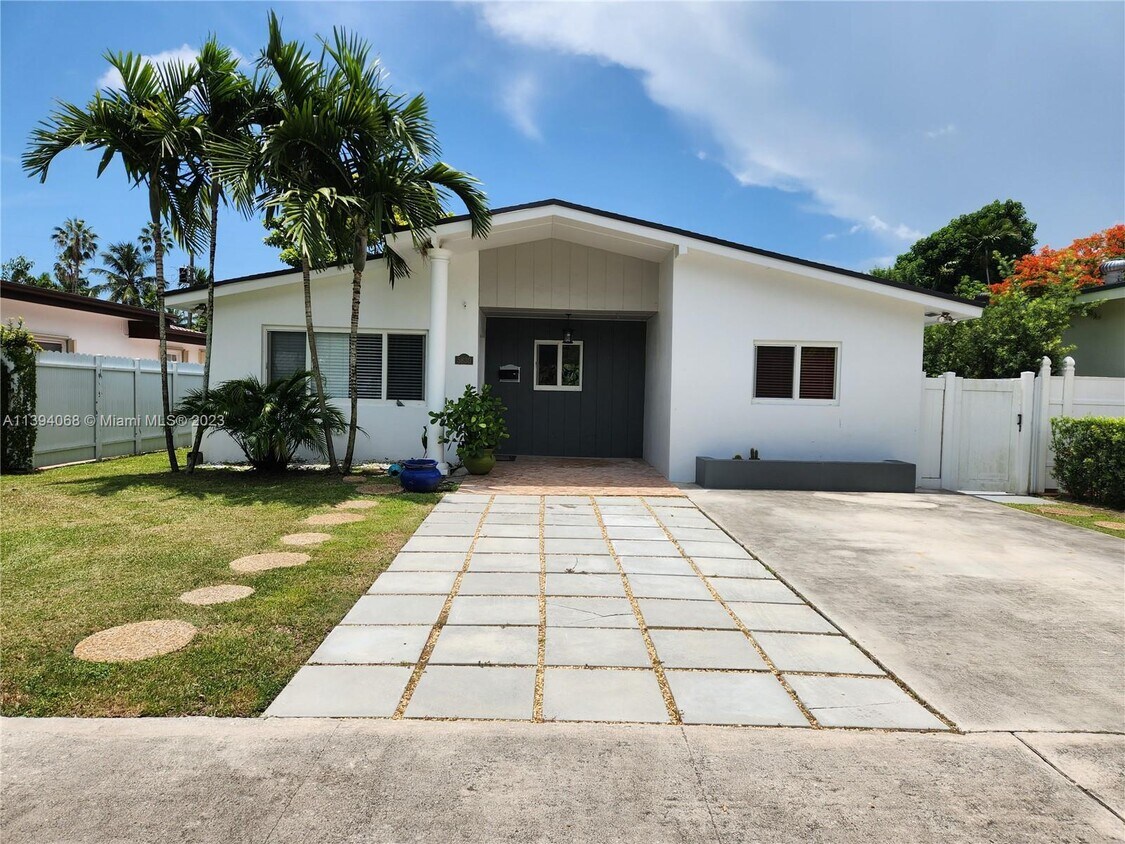 5830 SW 33rd St, Miami, FL 33155 - House Rental in Miami, FL ...