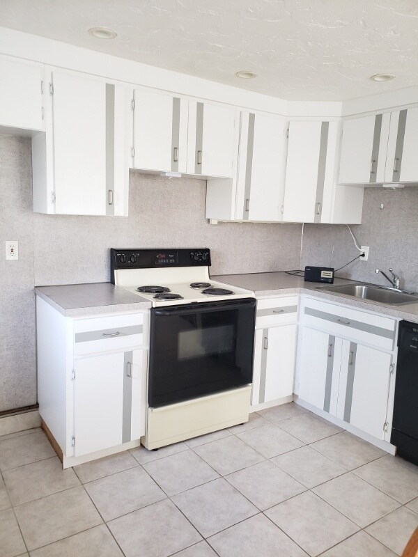 4 Glover Dr, Revere, MA 02151 | Apartments.com