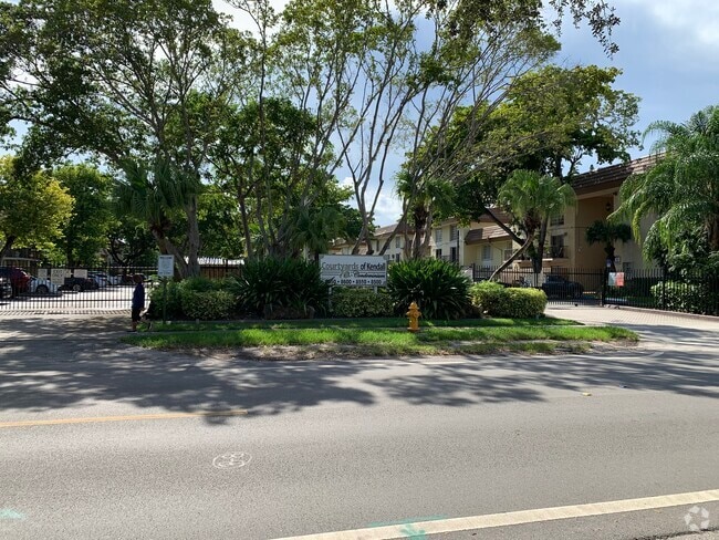 Century Gardens Villas Apartments for Rent with Washer & Dryer - Miami, FL - 6 Rentals ...