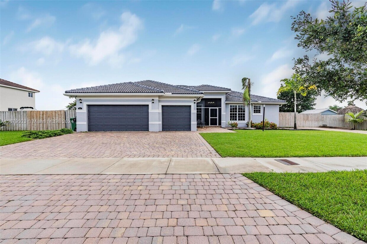 12836 SW 224th St, Miami, FL 33170 - House Rental in Miami, FL ...